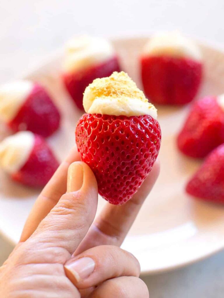 CHEESECAKE STUFFED STRAWBERRIES – Recipe Ketchup